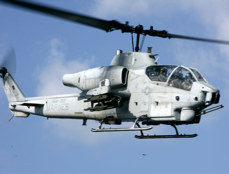 Fighter Jet: Bell AH-1z SuperCobra