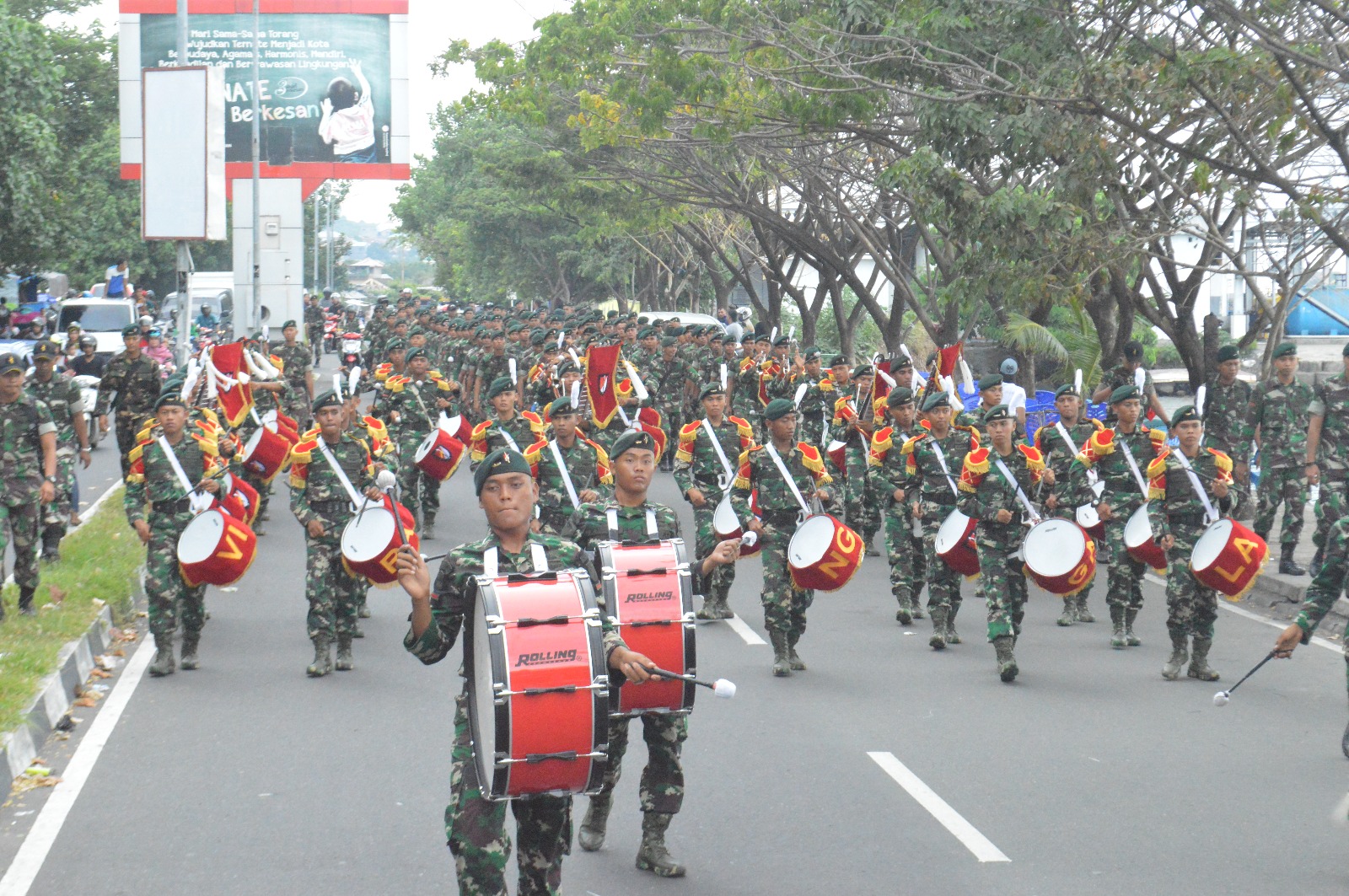 YONIF RAIDER KHUSUS 732/BANAU GELAR TRADISI PENGANTARAN TIM PLETON TANGKAS