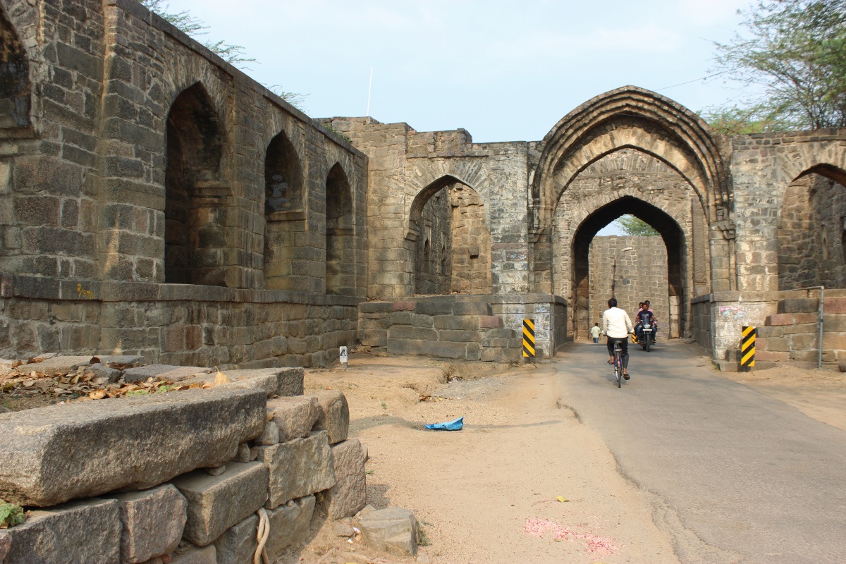 Journeys across Karnataka: Warangal Fort - eastern gateways