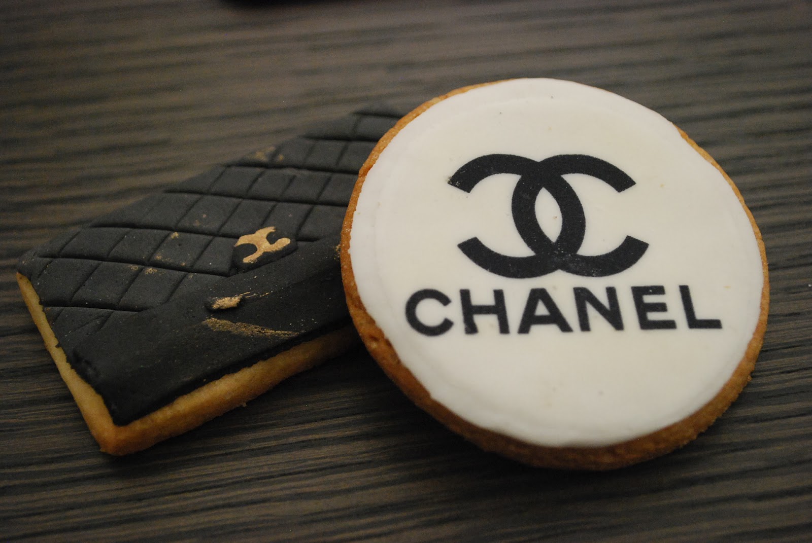MilaneseGAL: Chanel Cookies