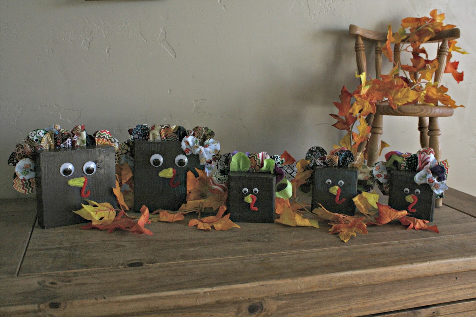 Tada's Kooky Kitchen: Thanksgiving Turkeys-- wooden block craft
