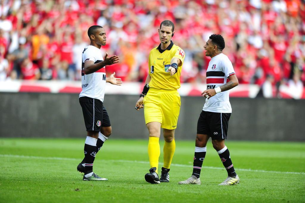 Paixão pelo Atletismo: Fora das Escalas Nacionais, Alisson Furtado se ...