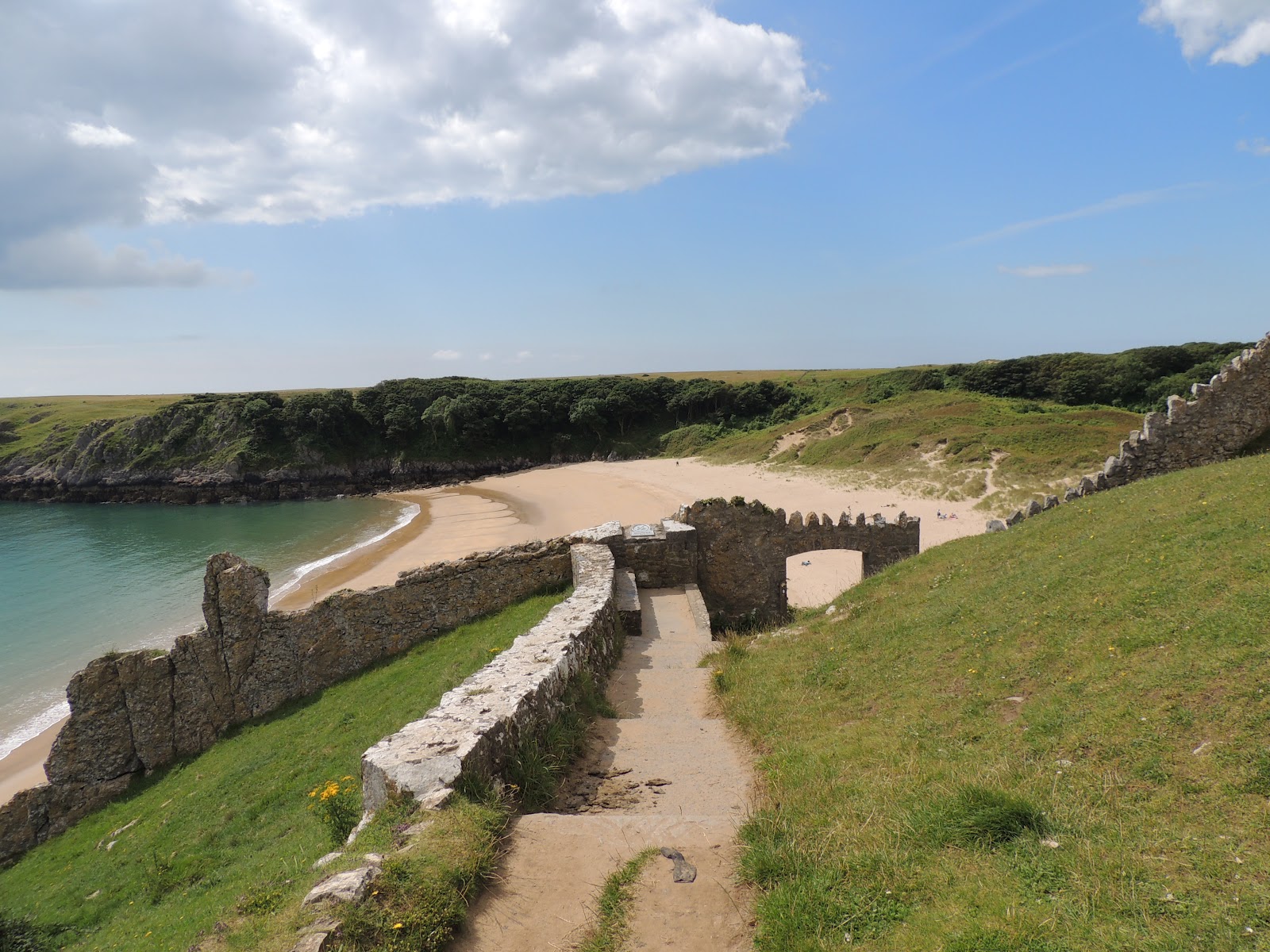 Pembrokeshire Lass: Walk to Barafundle Bay