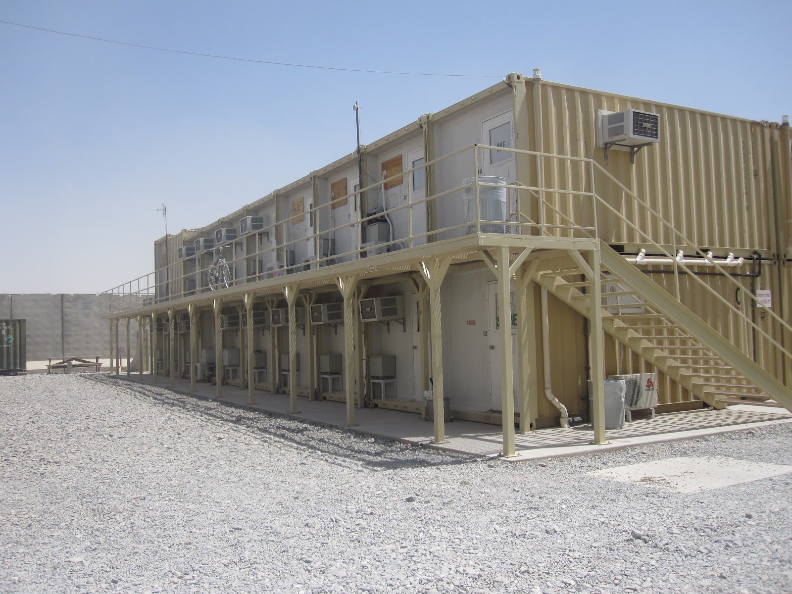 Combat Granny: Little old lady who lived in a CHU...