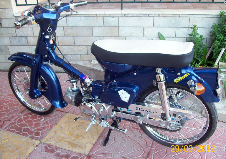 Mikrowio me dio rodes: Honda C50 12v