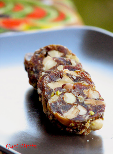 .: Banuti cu seminte si curmale