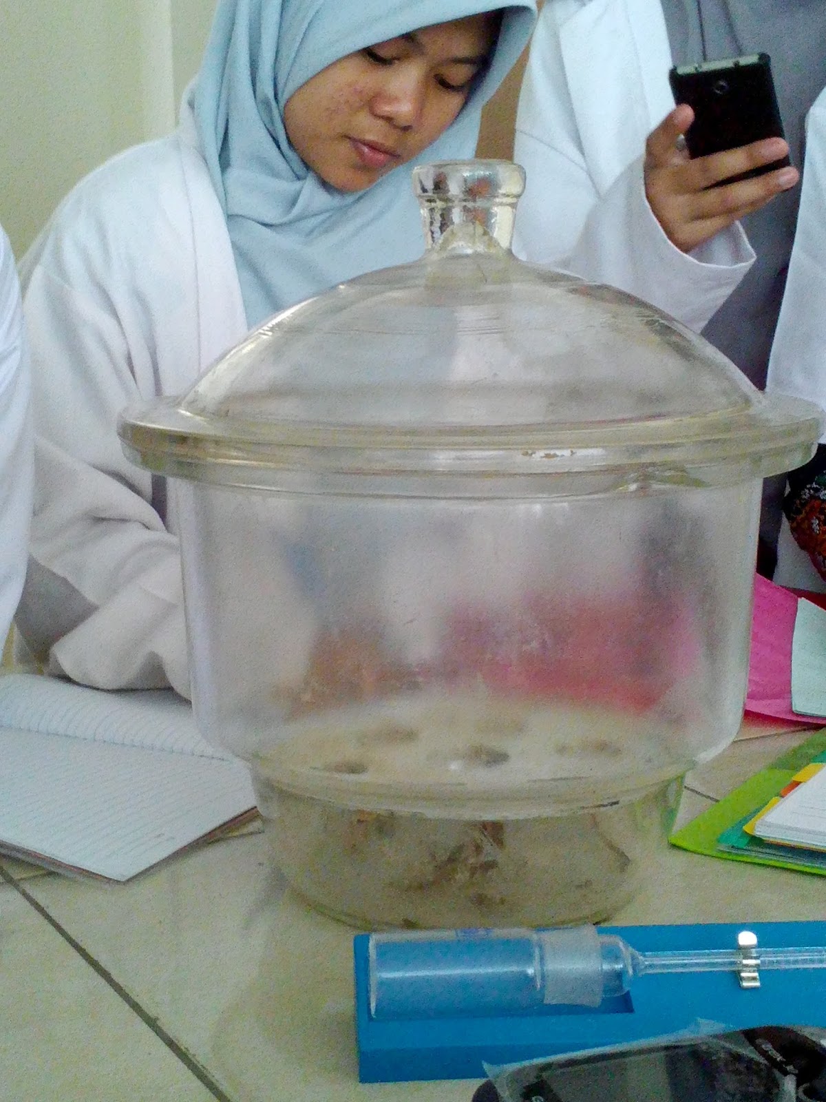 PENGENALAN ALAT LABORATORIUM BIOLOGI BESERTA FUNGSINYA