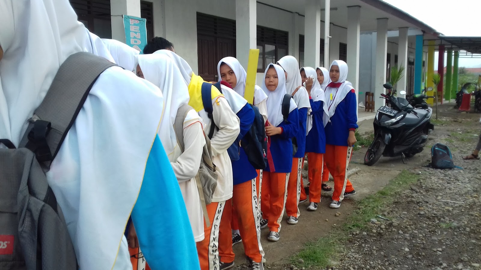 BALIFALD.COM: PELANTIKAN PMR SYAL KUNING