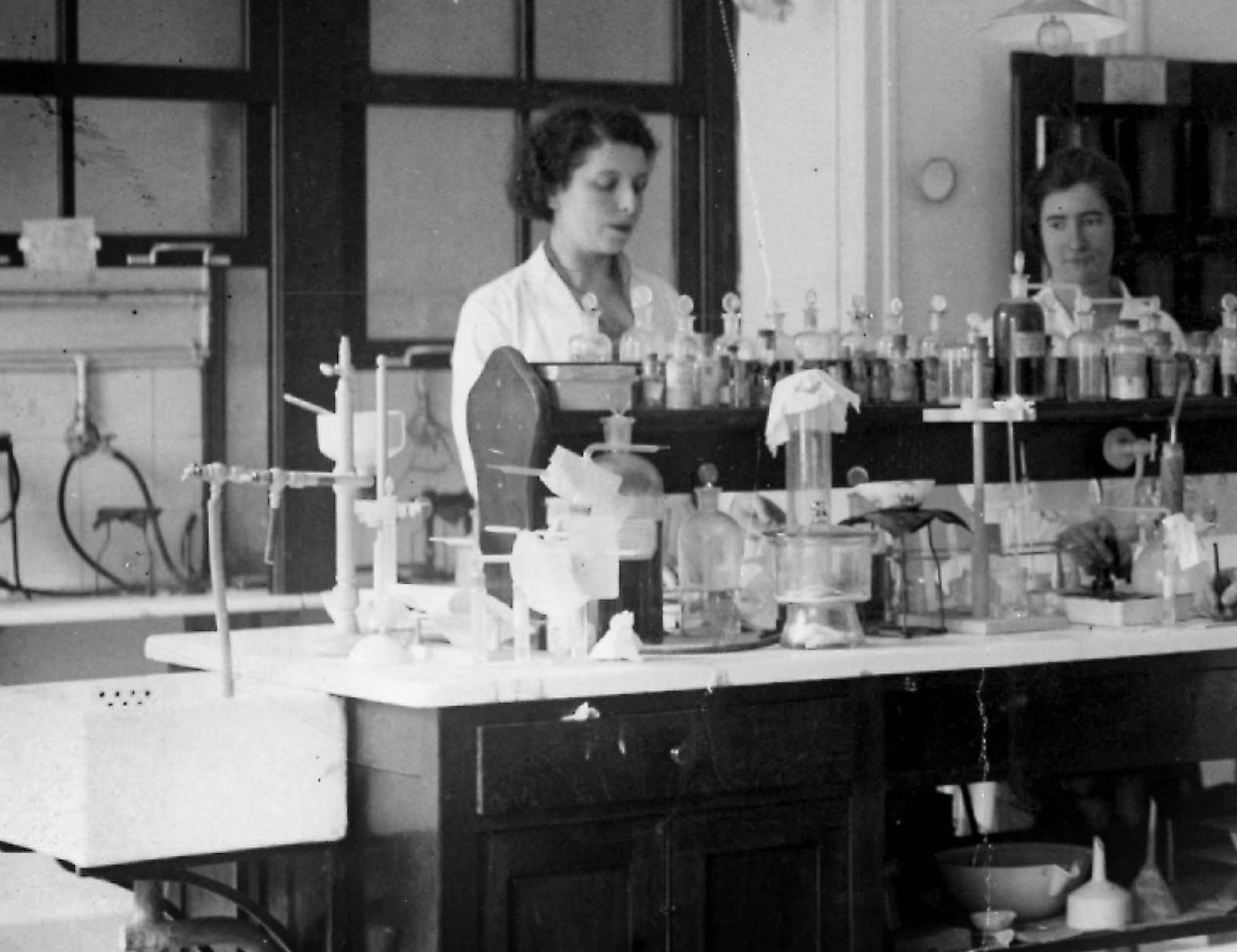 Lincoln Physics: Marie Curie: Notable Nobel Prize Winner and ...