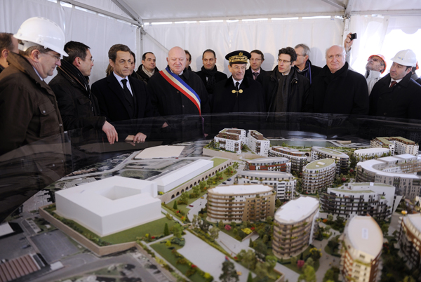 Urban Lab Global Cities (ULGC): Pictures of the day: Leaders posing ...