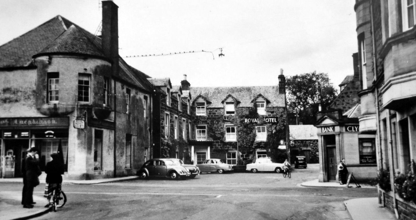 Tour Scotland: Old Photograph Royal Hotel Comrie Perthshire Scotland