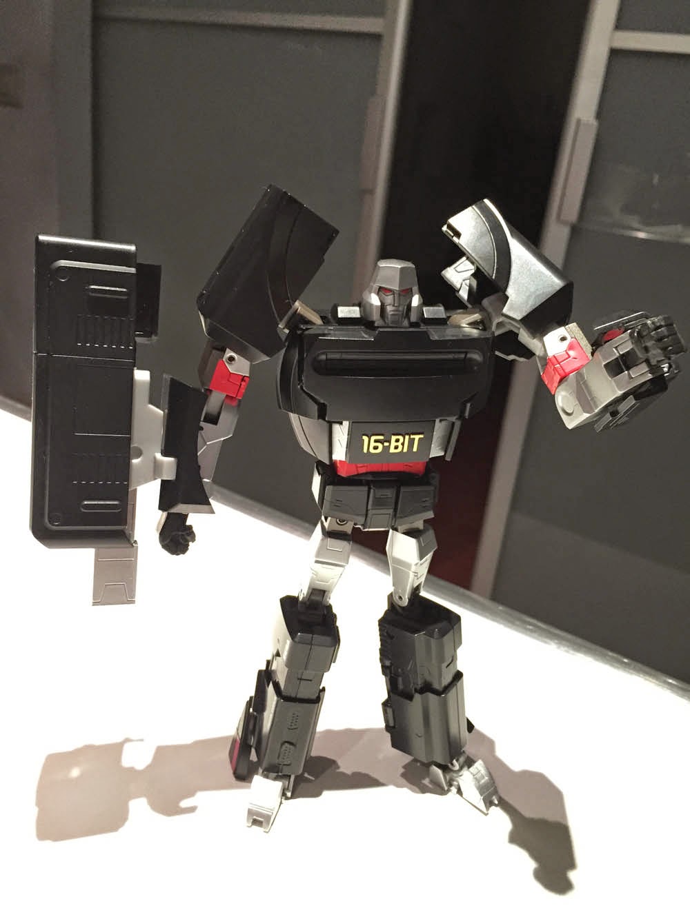 Transformers: Optimus Prime PlayStation e Megatron Mega Drive, la ...