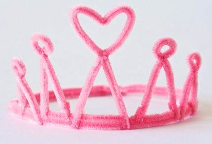 Pipe Cleaner Princess Attire | Munchkins and Mayhem