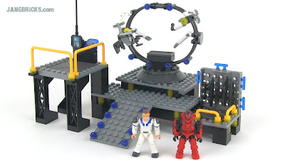 Mega Bloks Halo 97262 UNSC Infinity Armor Bay in-hand review!