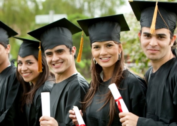 Universidad O&M gradúa 1,501 nuevos profesionales