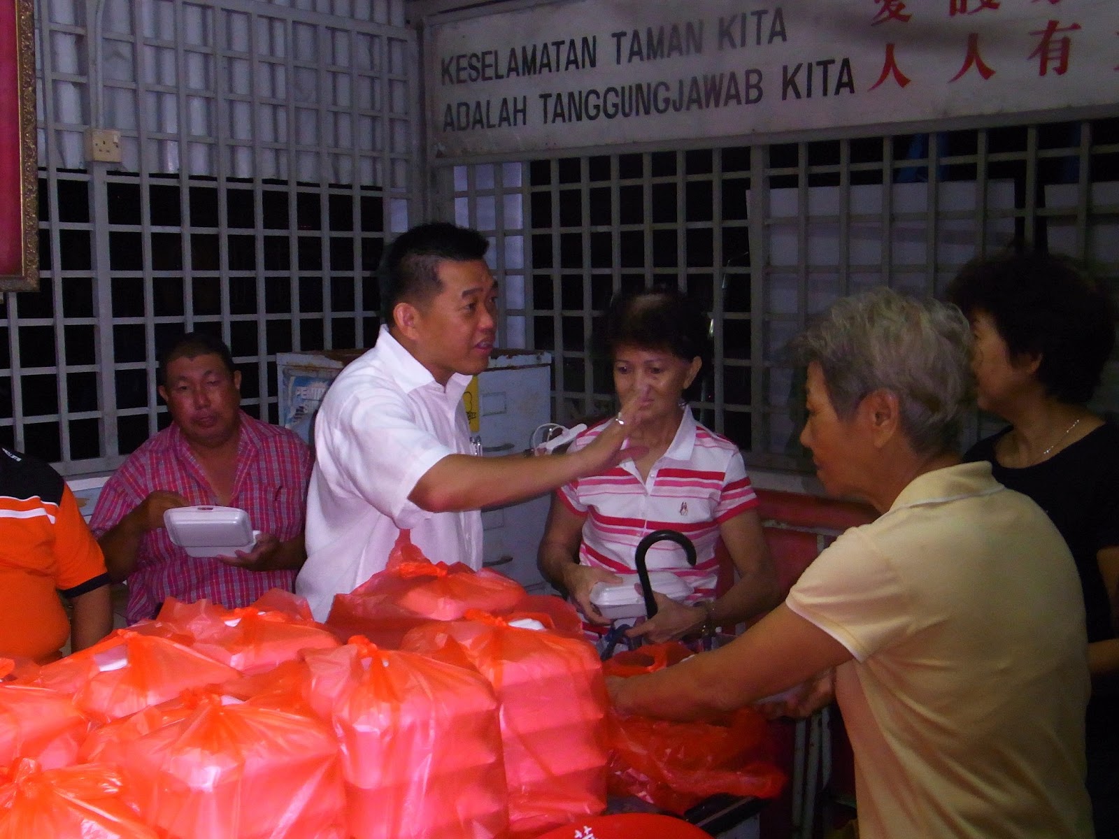 A-Z man, Azman Ching 有学博才，文韬武略