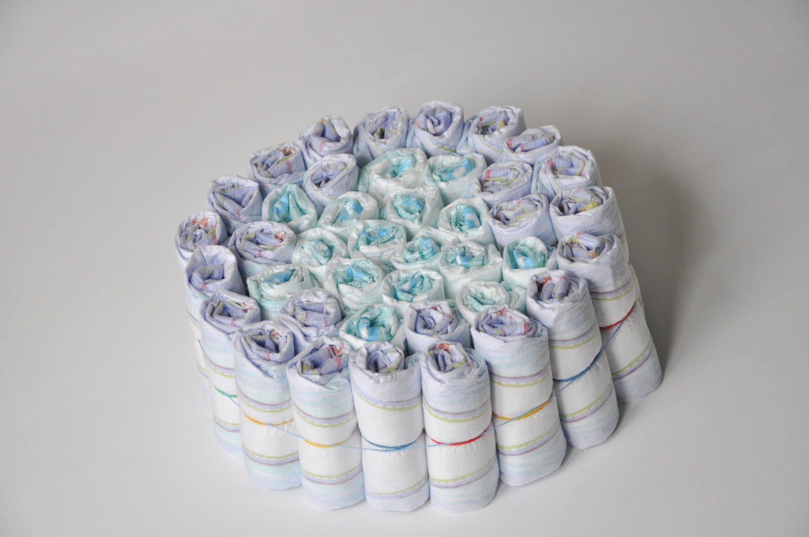 pippa's long stockings: Make your own nappy cake {tutorial}