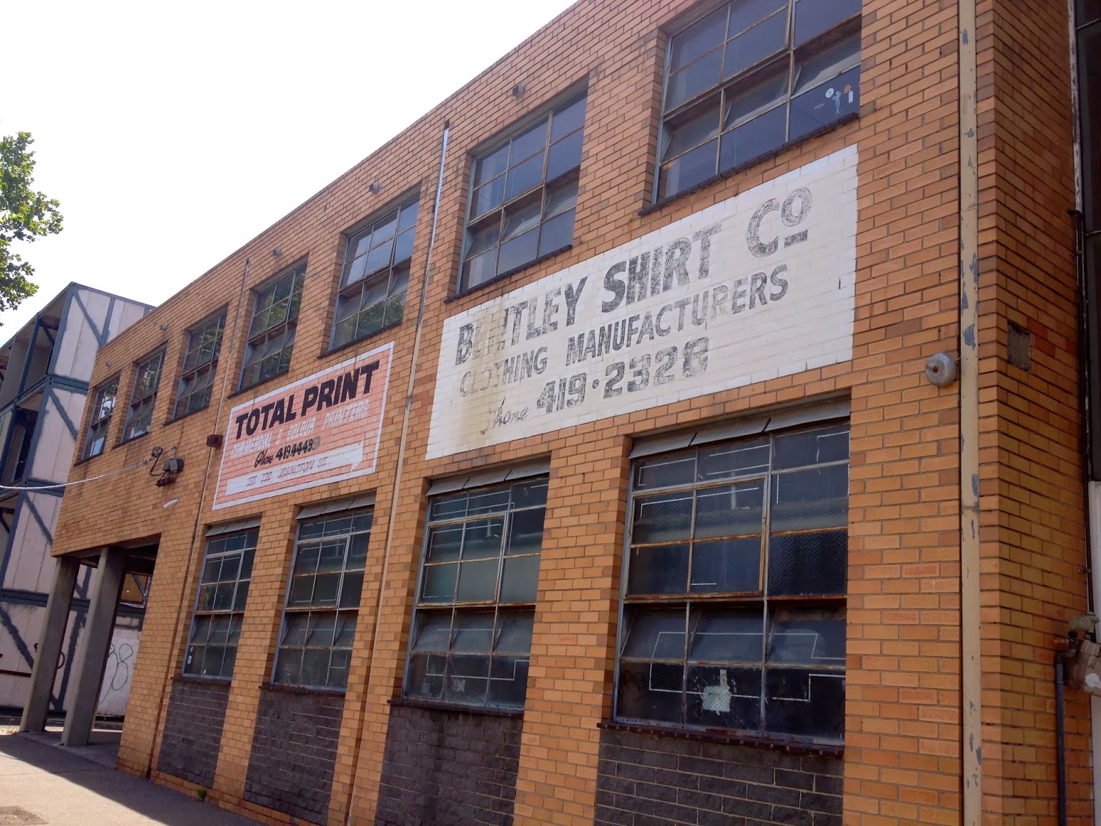 Finding the radio book: A big collection of Melbourne ghost signs ...