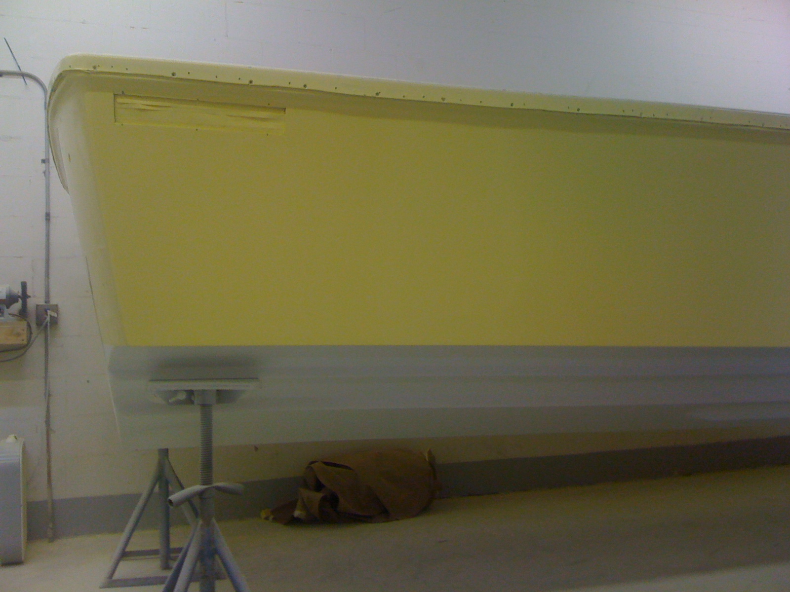 1981 23' Fish Nautique Restoration: Fighting Lady Yellow......