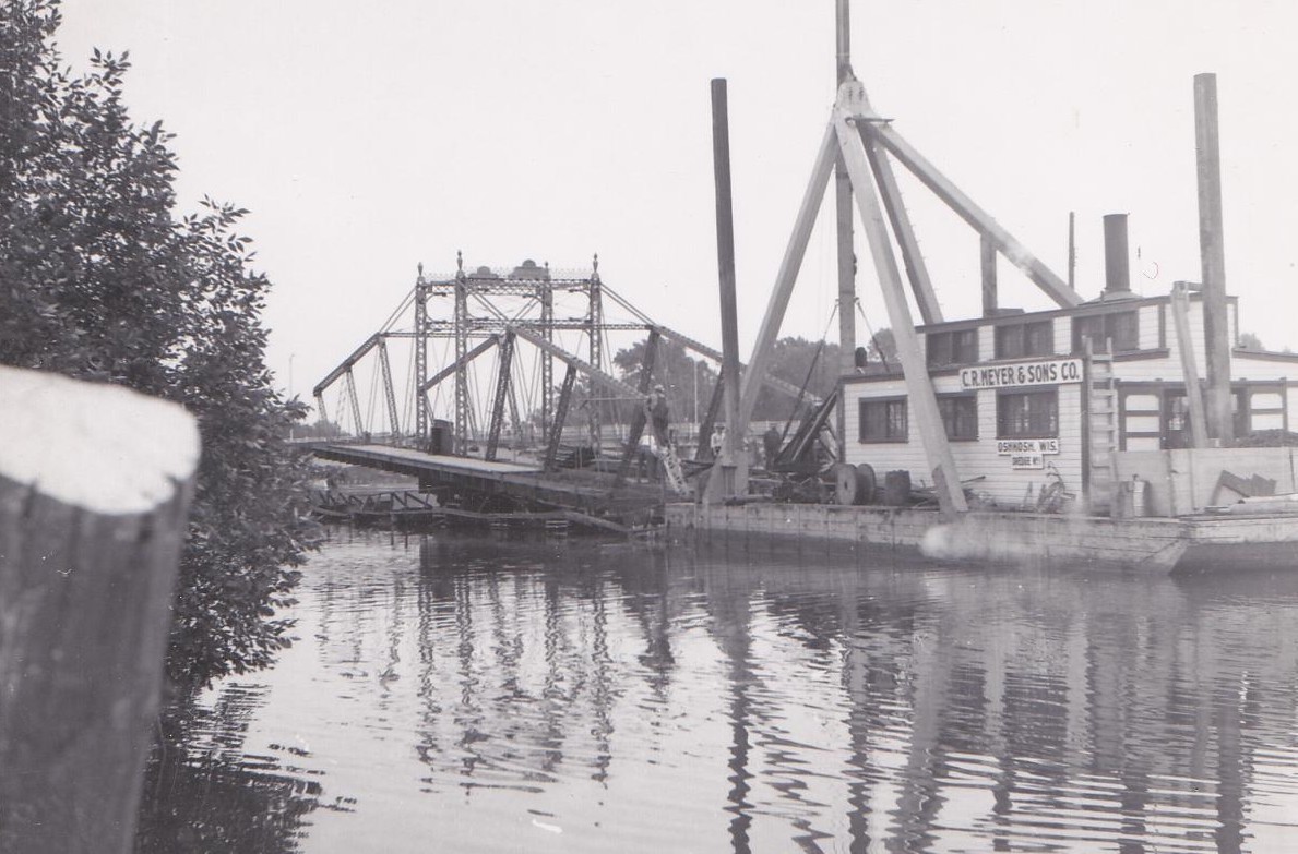 MENASHA: Dismantling of Mill Street Bridge/Dedicating Racine Street Bridge