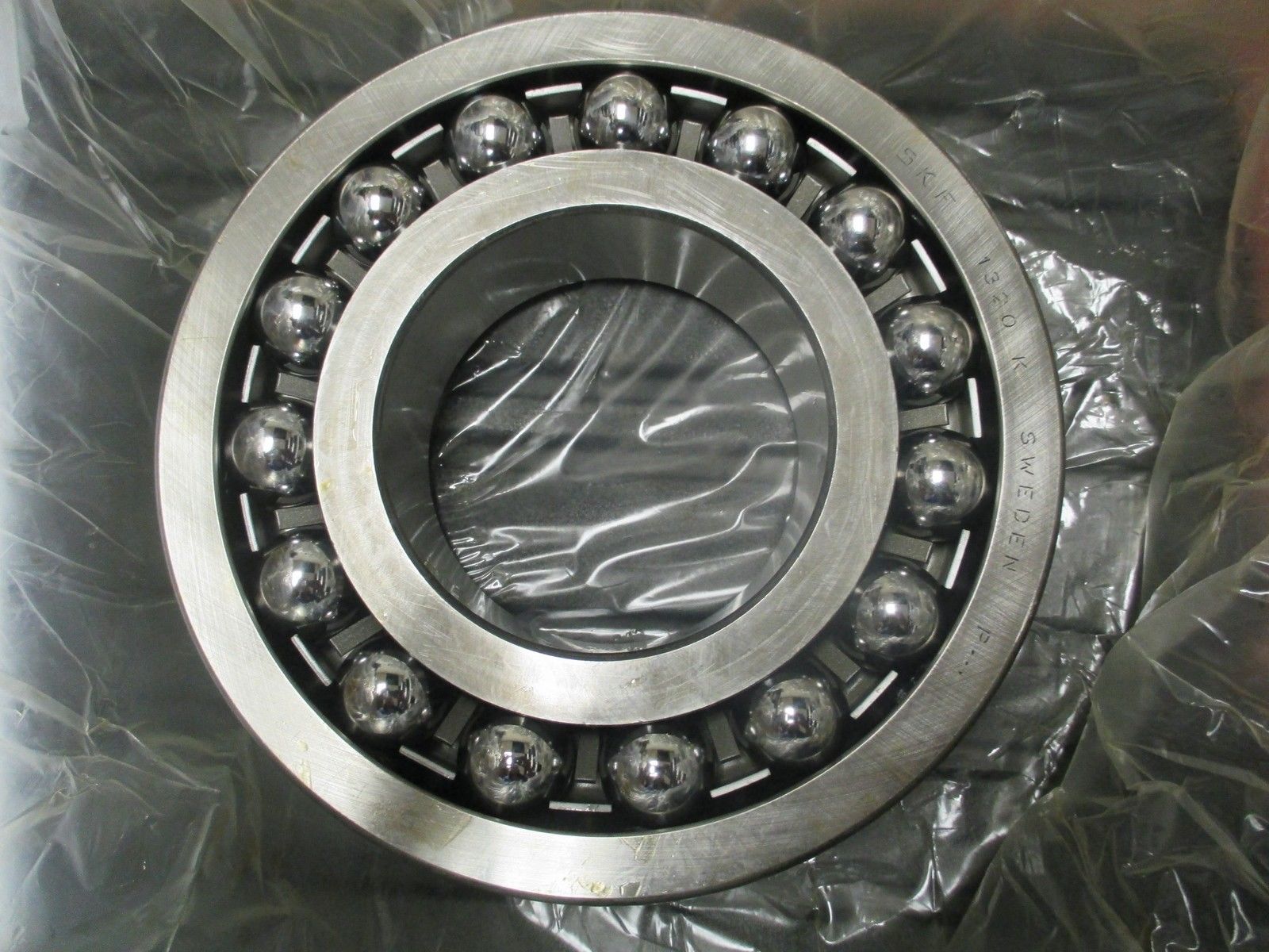 www.needbearings.com: SKF Steel Cage Bearing SKF-1320-K