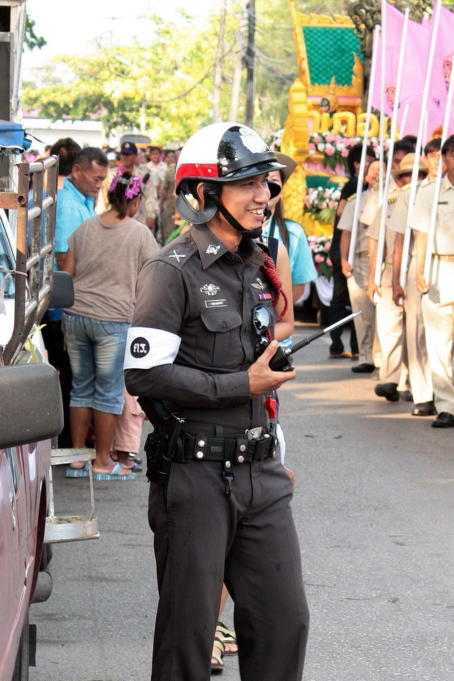 I love uniform: My cute cop