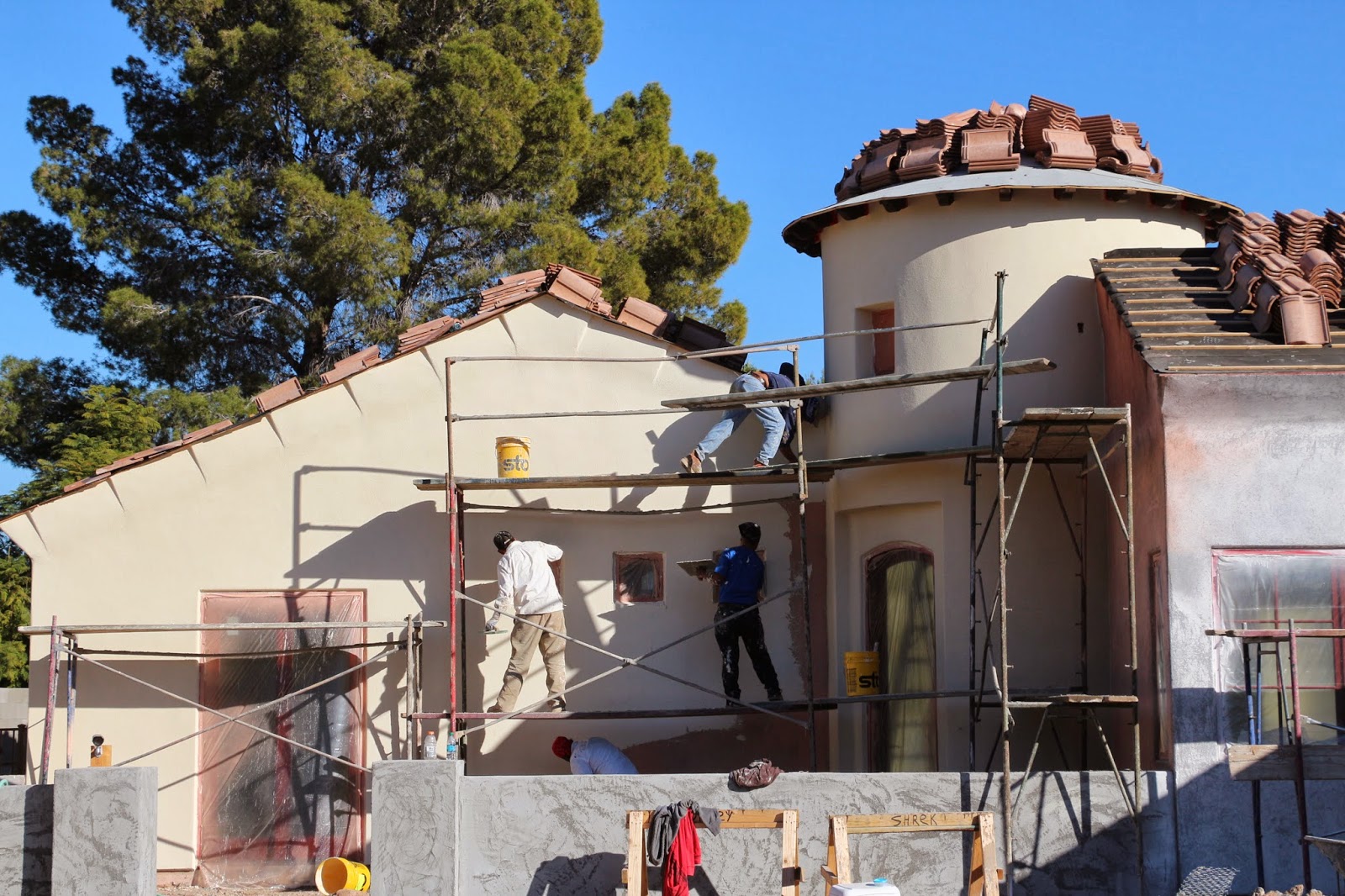 Dusty Coyote: Stucco Complete