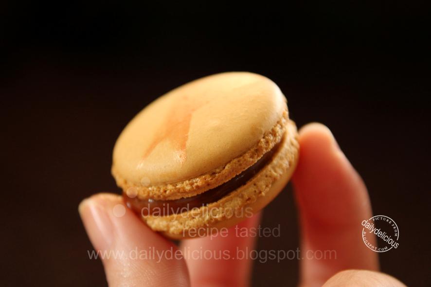 dailydelicious thai: Coffee Macarons with Caramel Coffee Ganache: Less ...