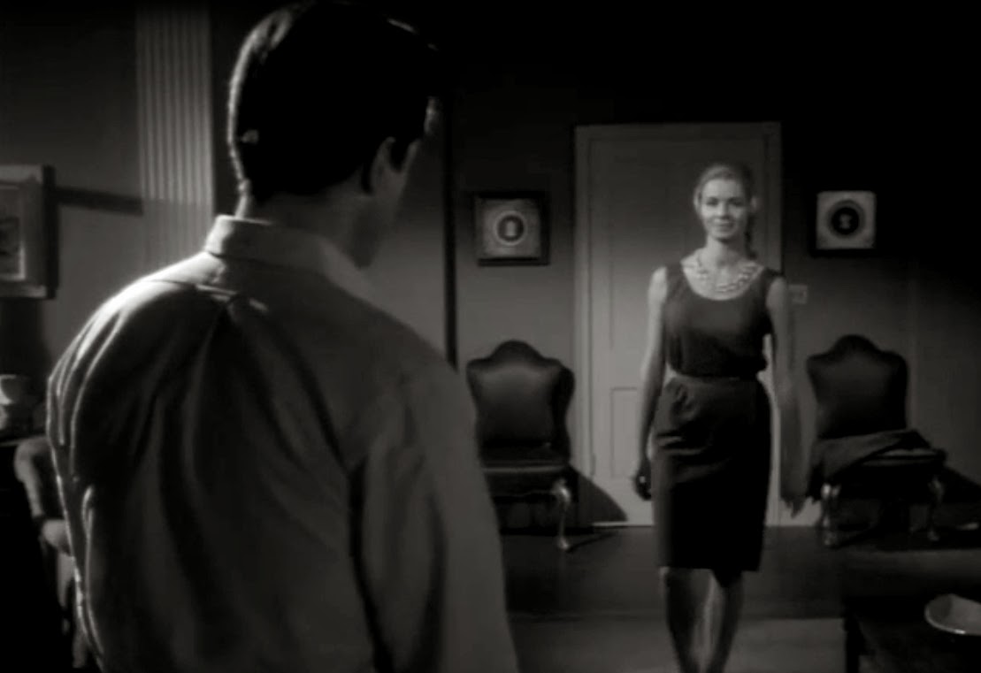 Talking Bees, A Killer Moon Plant and Curvy Ladies: A Fun Day with The ...