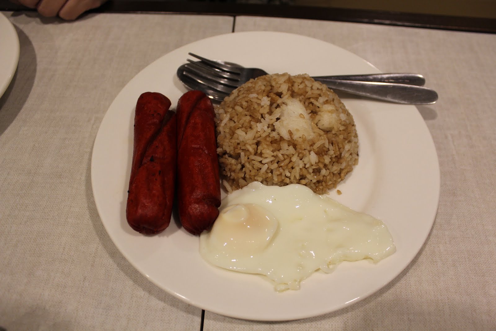 Stay, Stray, Play and Feast: Edgardo’s Sinangag Plaza: 24/7 Pinoy ...