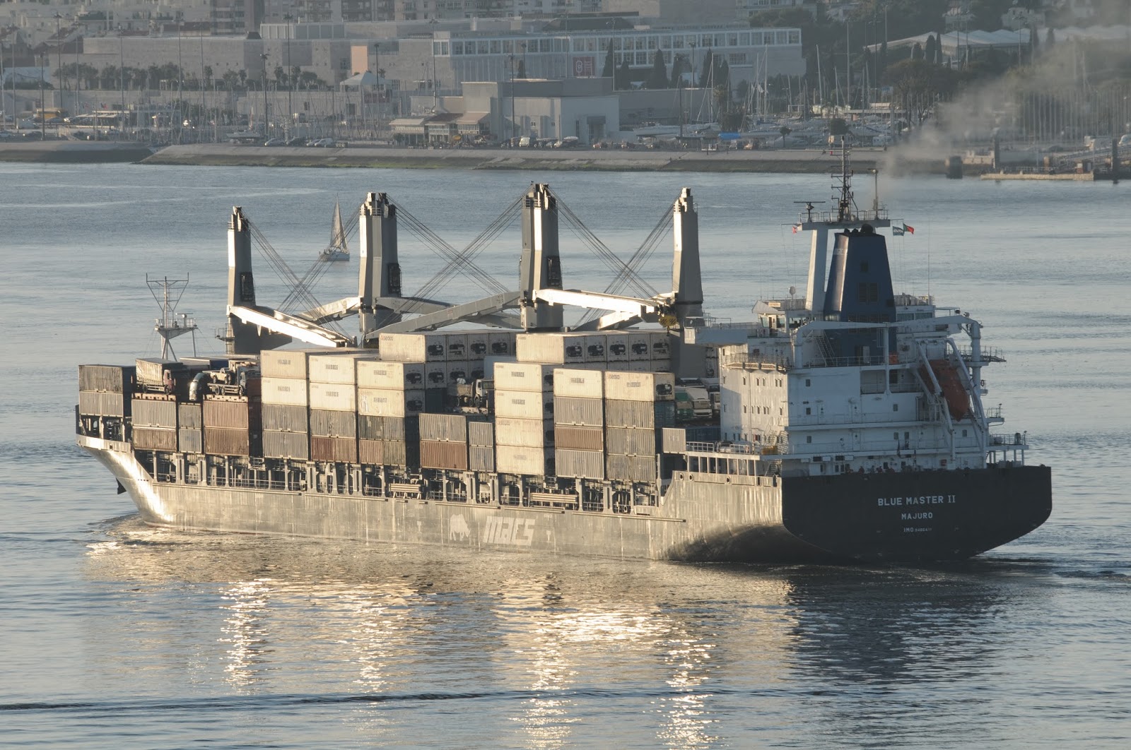 SHIPS & THE SEA - BLOGUE dos NAVIOS e do MAR: BLUE MASTER II