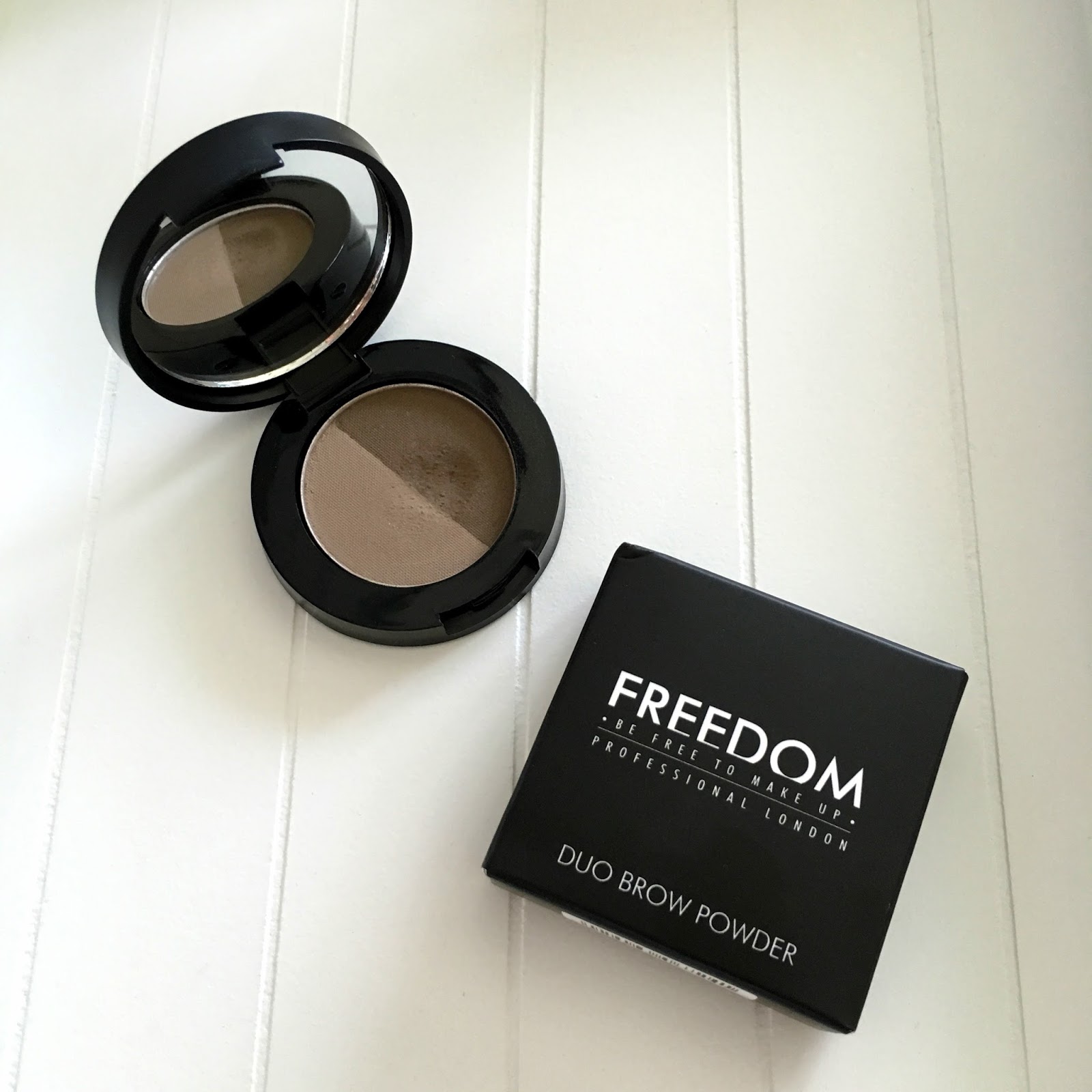 Lady makeup: Freedom Duo Brow Powder ¿Alerta clon?