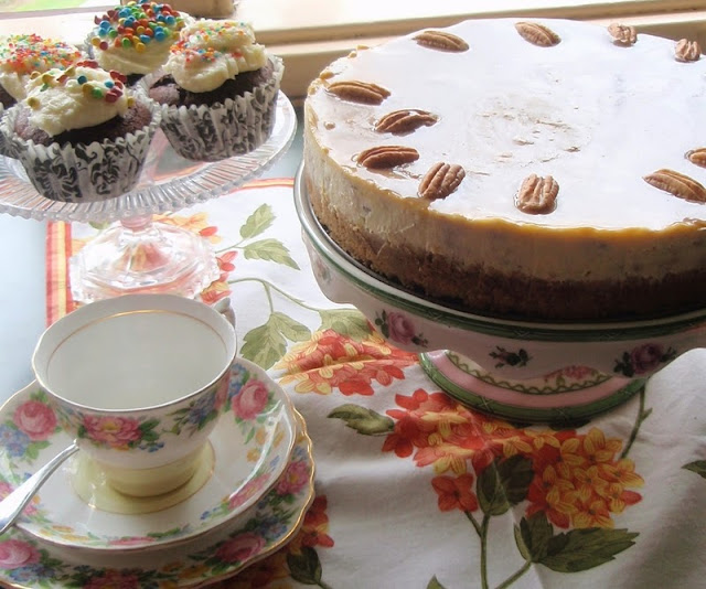 Lee Caroline - A World of Inspiration: Butterscotch Pecan Cheesecake ...