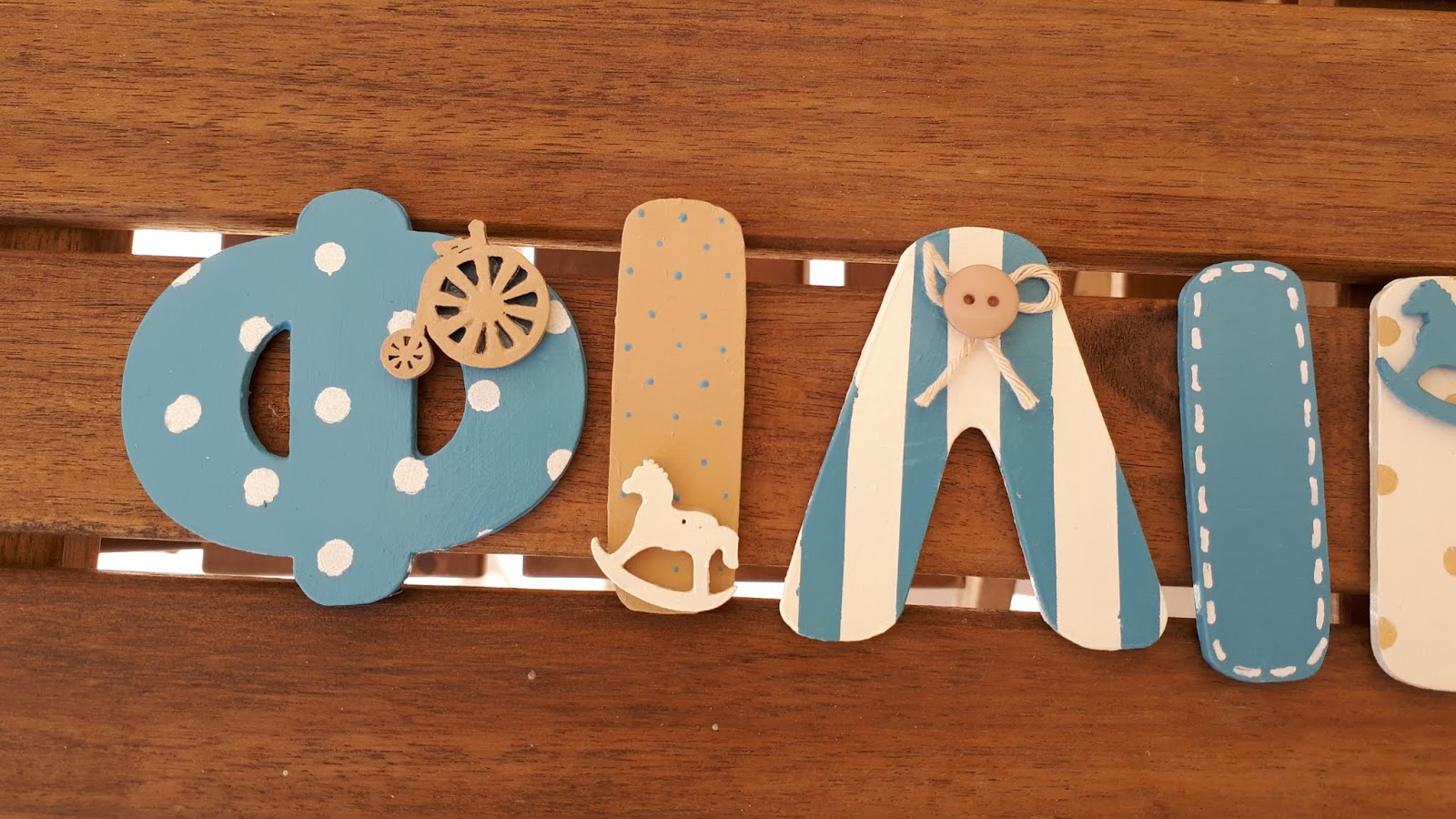 Ioustina's Creations: ΞΥΛΙΝΑ ΓΡΑΜΜΑΤΑ