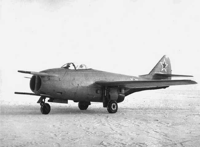 Aviones Caza y de Ataque: Mikoyan-Gurevich MiG-9 Fargo