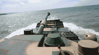 China Defense Blog: ZBD05 Amphibious IFV shooting-on-the-swim