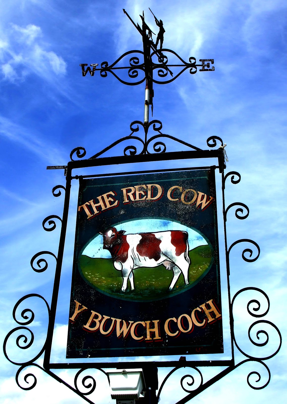 Brew Wales: The Red Cow, Pontiscill