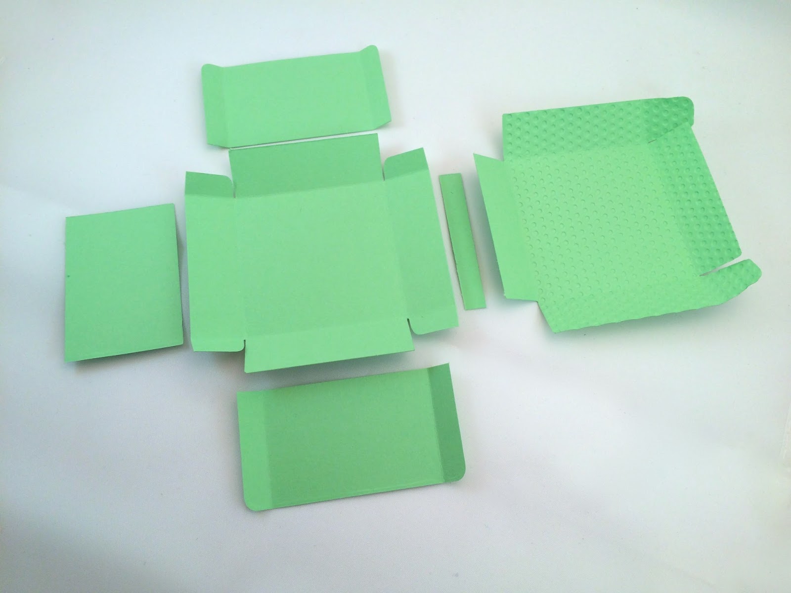Crafting Ideas From Sizzix UK How To Make A Mini Pizza Box Out Of The Crafting Ideas From Sizzix UK How To Make A Mini Pizza Box Out Of The