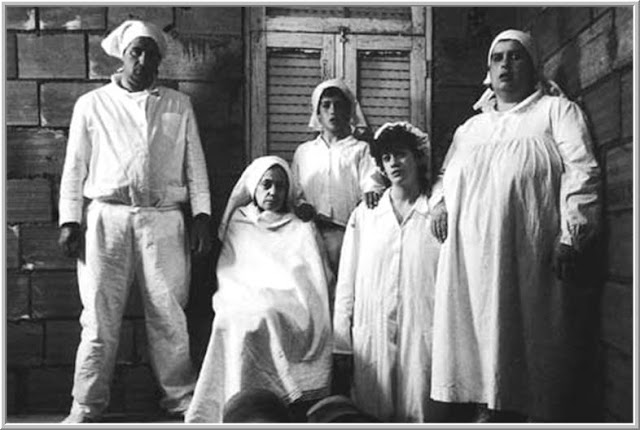 S T R A V A G A N Z A: LES MARRANES