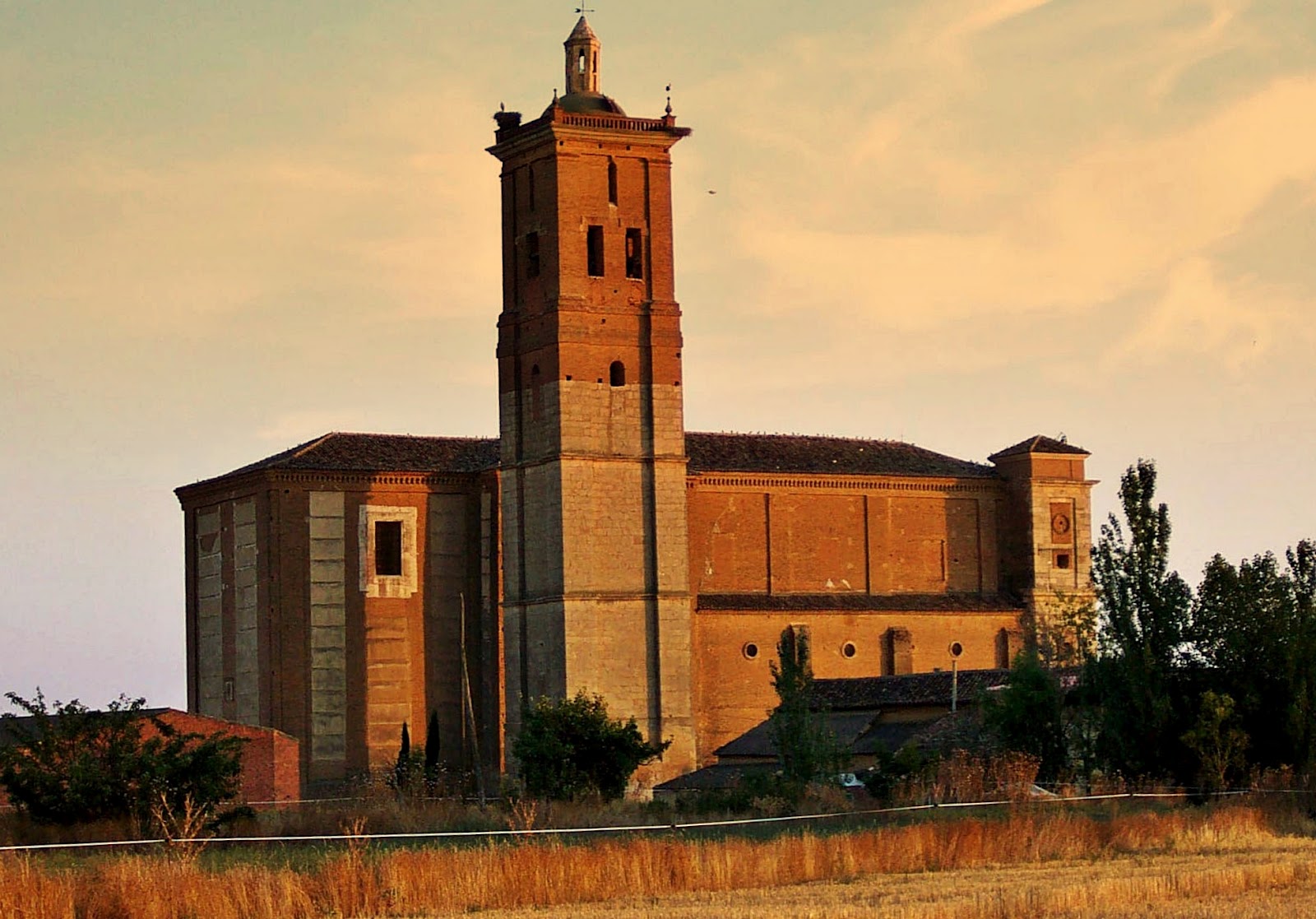 Autillo de Campos: IGLESIA