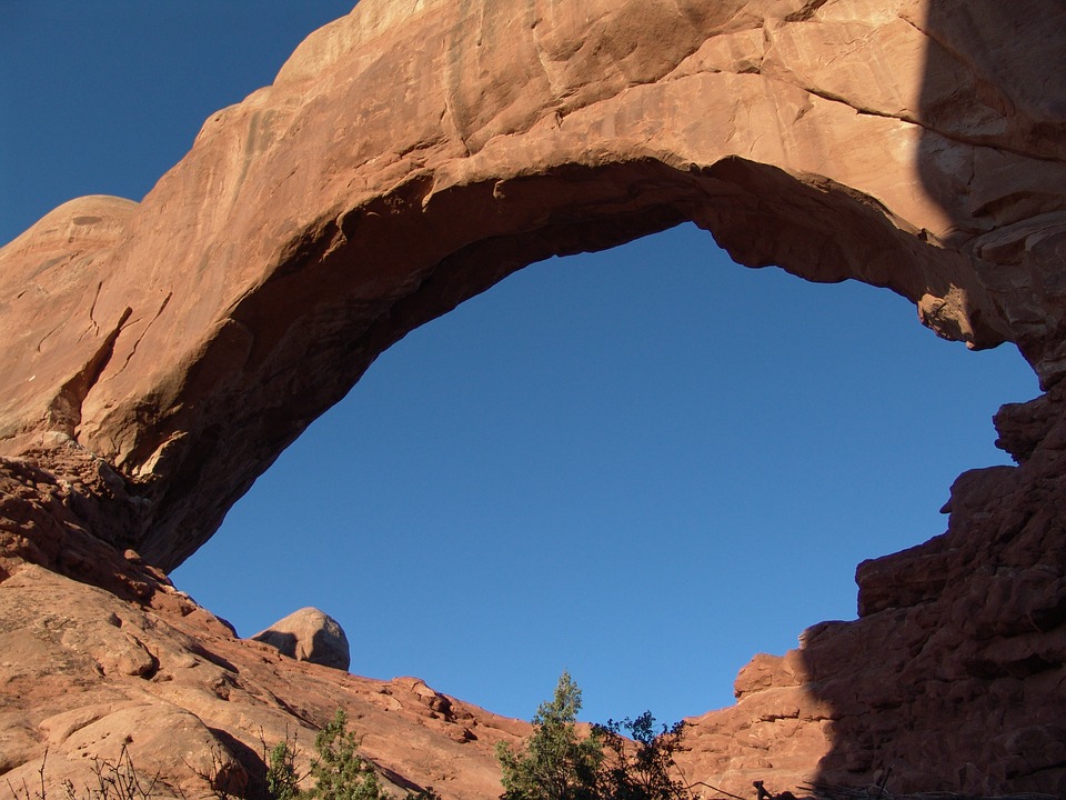 Day Hiking Trails: Photos/map of Arches’ Windows Trails