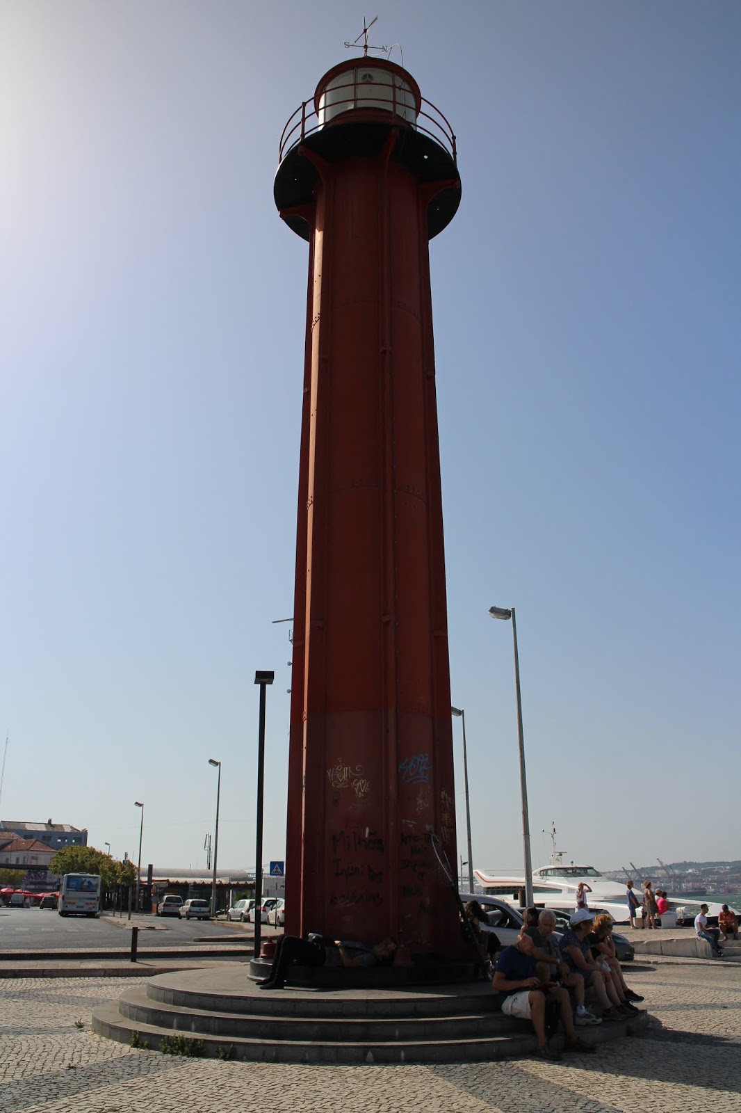 Farol de Cacilhas, Almada