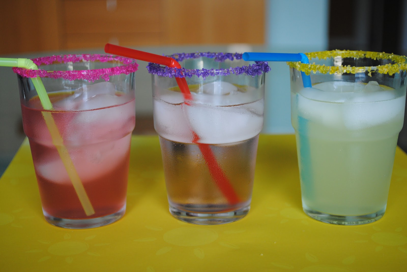 Sweet Metel Moments: Colorful Drinks to Brighten Your Day