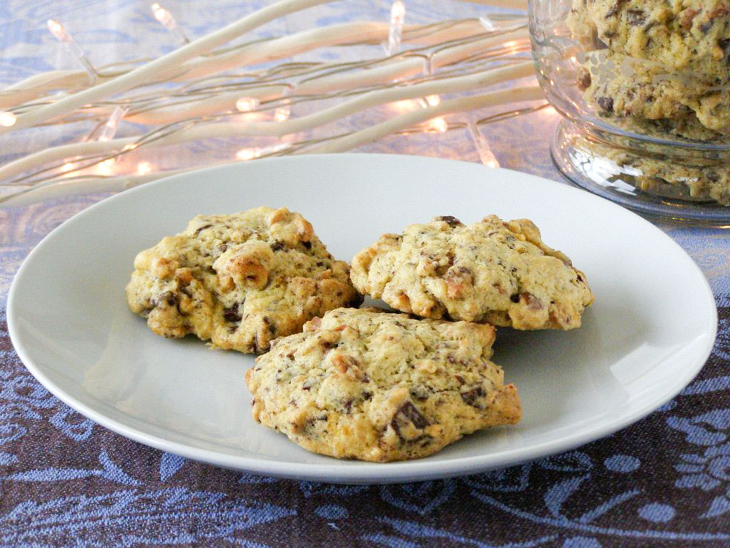 maple•spice: Dark Chocolate Orange Hazelnut Cookies