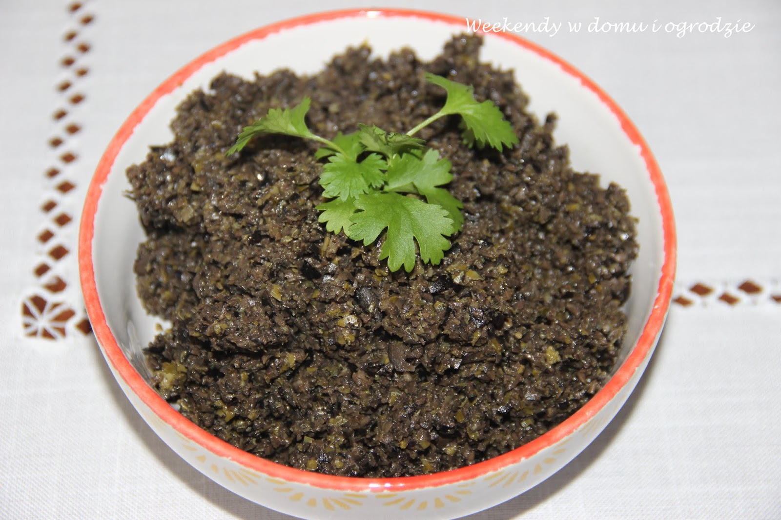 Weekendy w domu i ogrodzie: Klasyczna tapenada i "Blizny"