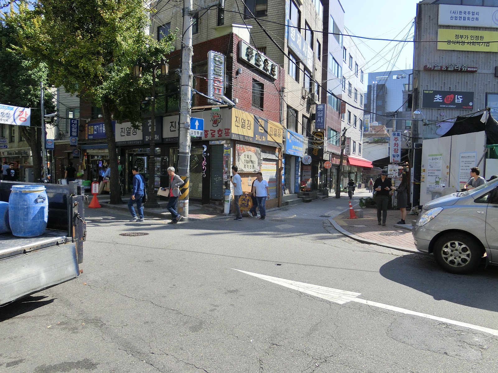 Nau speak: Korea: Mahabodhi Temple in Jogno District en route to Gwangjang