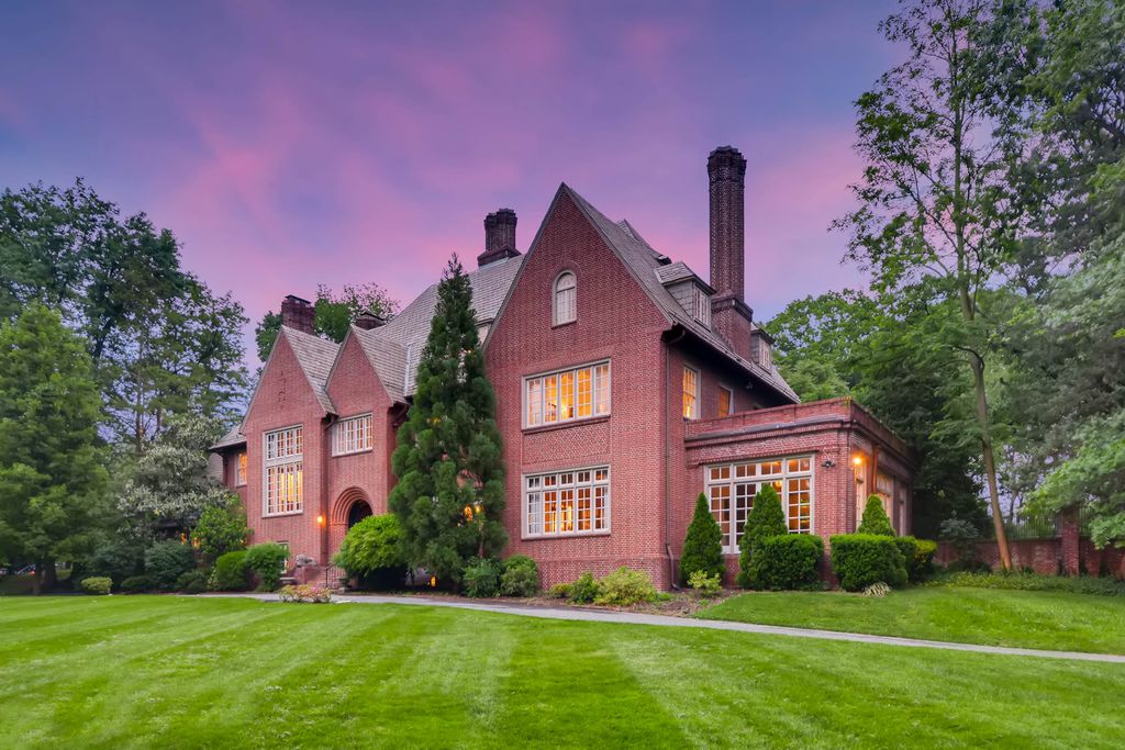 Sweet House Dreams: A.S. Abell Estate, 1917 Tudor Mansion in Baltimore ...