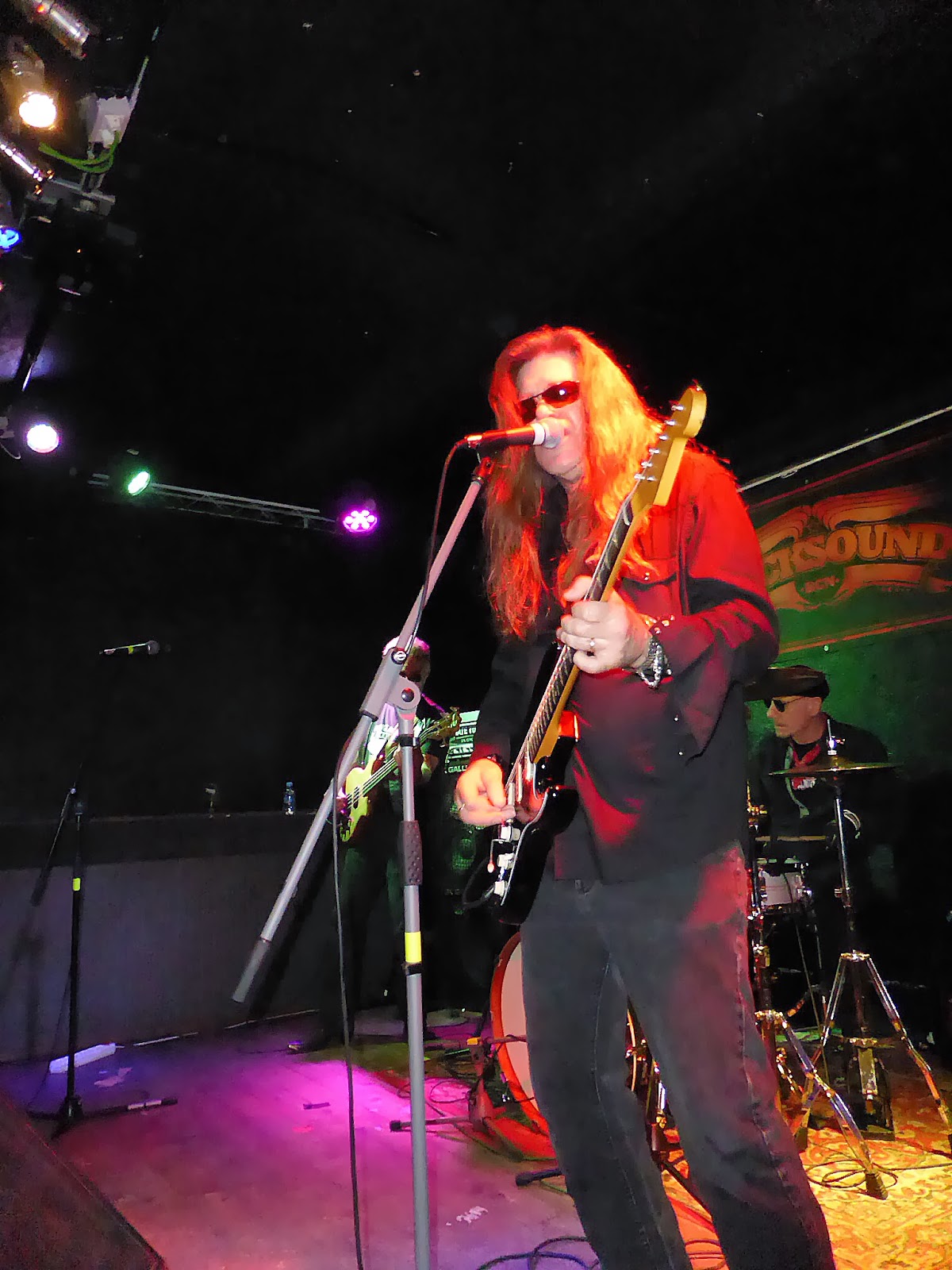 H M F A E : MICHAEL KATON