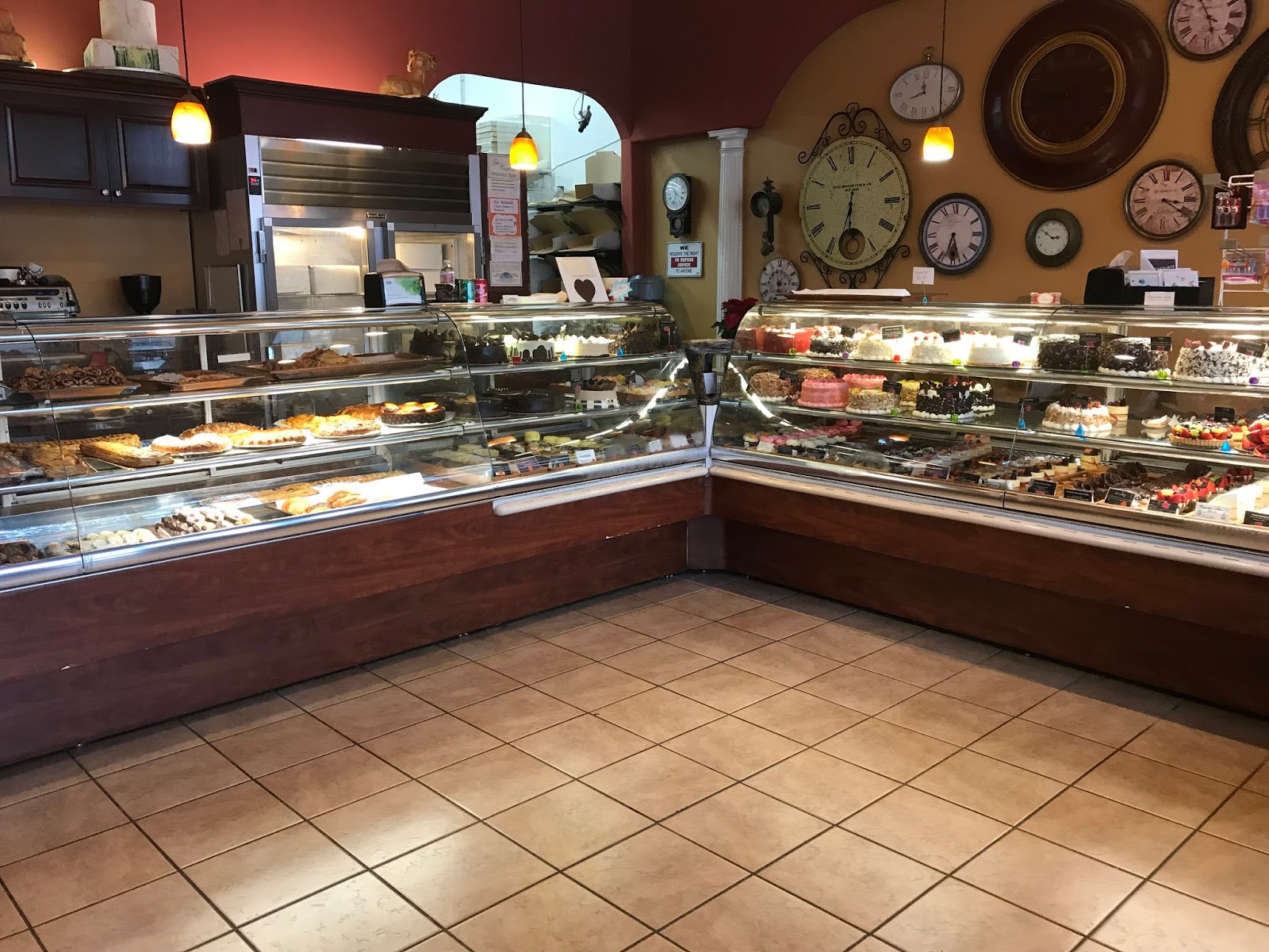 The Pastry Chef's Baking: Bakery Review: La Patisserie