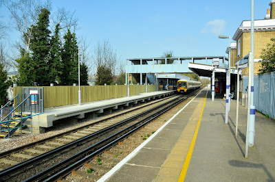 Arthur Pewty's maggot sandwich: 2012-04-01